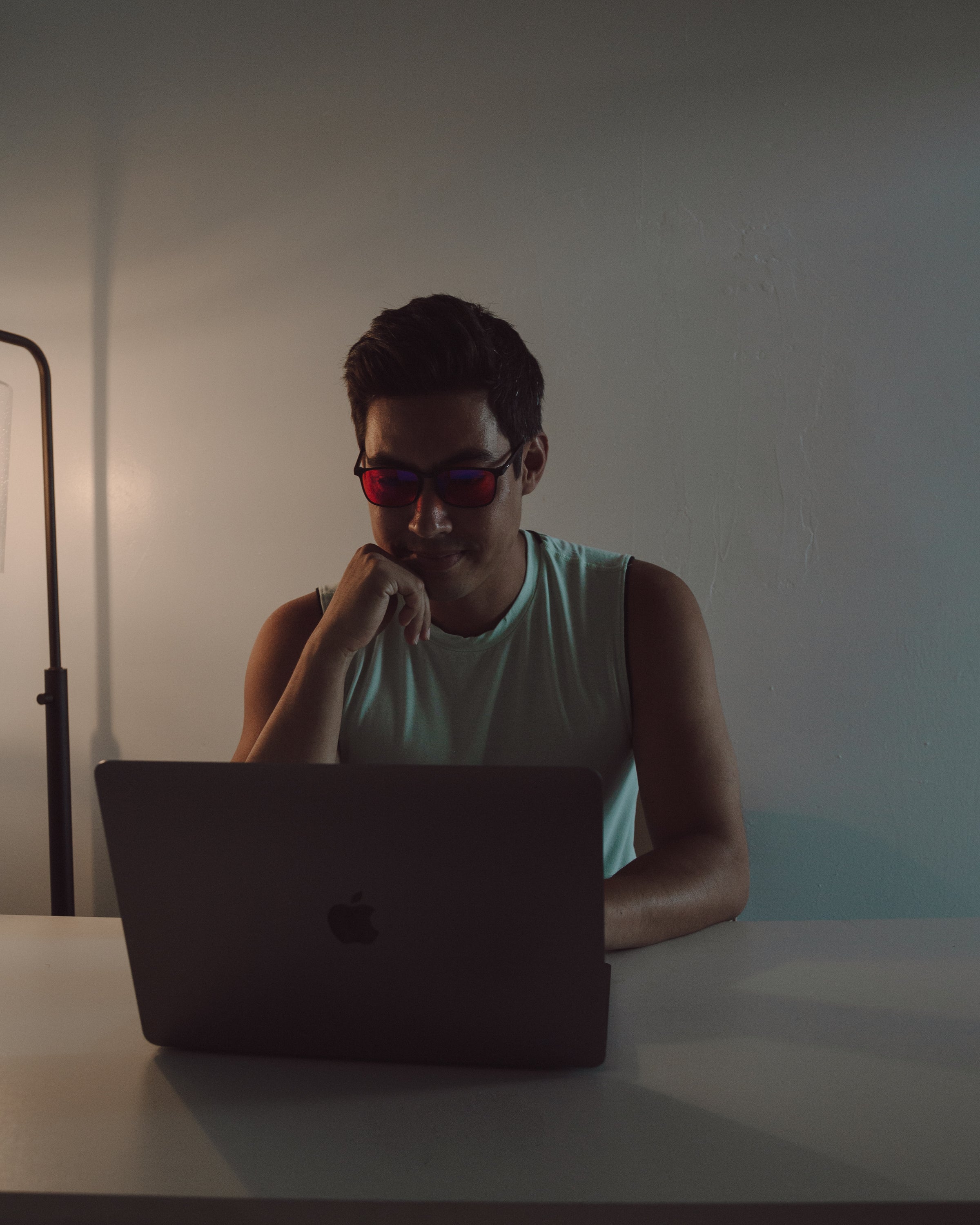 Do blue light blocking glasses really work? - Bed Fellow Dreams – Bedfellow